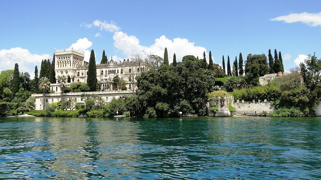 Villa Borghese And Isola Del Garda